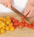 Stock Foto Cooking Recipe: Cherry Tomatoes với Cilantro, Bước số 2