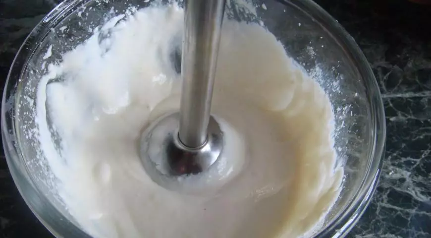 Whip de curd fol mei in blender