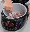 Φωτογραφία της προετοιμασίας της συνταγής: το τηγανισμένο συκώτι κοτόπουλου με ένα δαμάσκηνο σε μια αργή κουζίνα, βήμα αριθμός 3