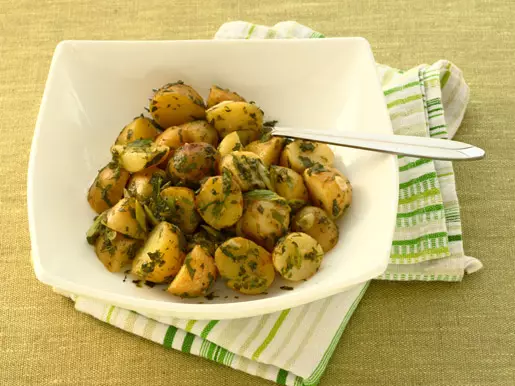 Ensalada de pataca con greens, receita paso a paso con fotos