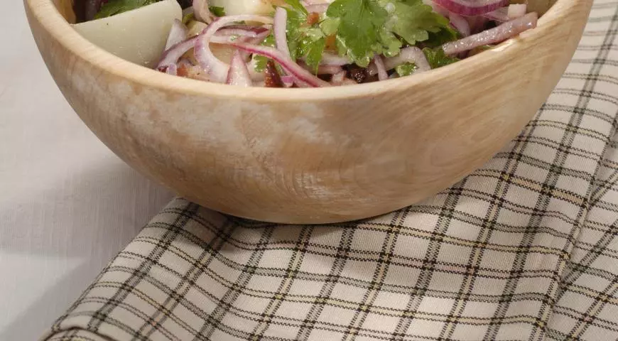 I-Potato Salad nge-Red Bod kunye ne-bacon