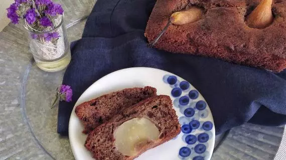 Čokoláda Cherry Cupcake s hruškou, krok za krokom recept s fotografiami