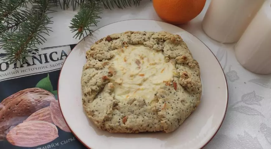 Galet de cítricos en la prueba de almendras con queso cuajada