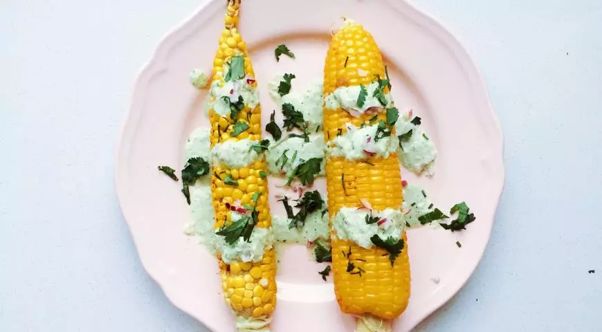 Jagung yang dibakar dengan sos mete, resipi langkah demi langkah dengan foto