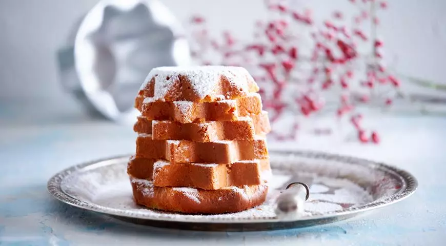 Pandoro cupcake na hIodáile.