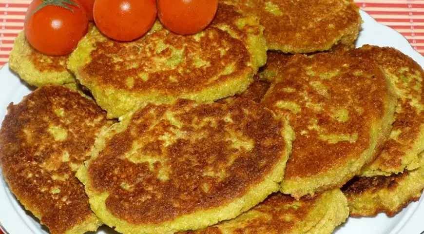 Kabachkovo-maa cancakes (ପୁଡଲ ଉପରେ ଆଧାର କରି)