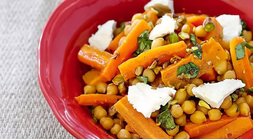 Karoti na chickpeas na feta, mapishi ya hatua kwa hatua na picha