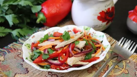 Meat Salad na may mga gulay, hakbang-hakbang na recipe na may mga larawan