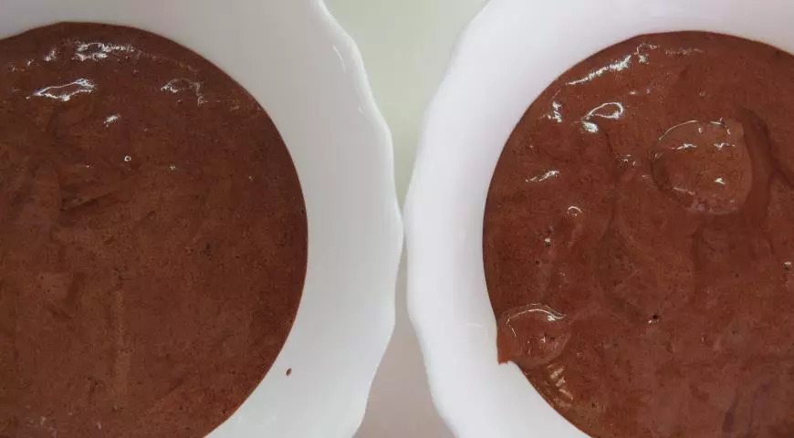 Tambahkan untuk menguji tepung brownie, bedak dan garam