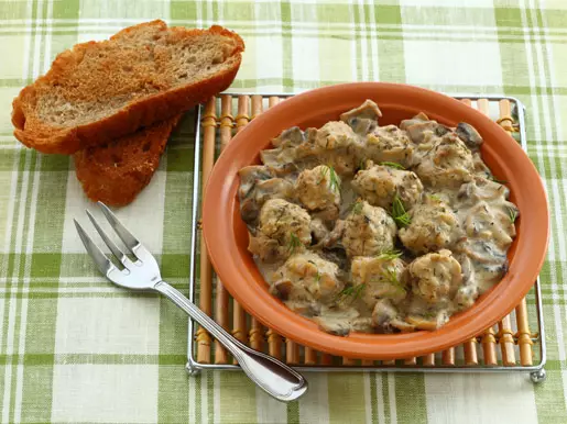 Turkey meatballs in mushroom sauce