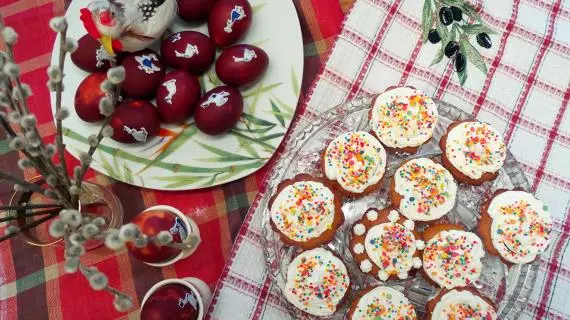 Pasxa Cupcakks, fotosuratlar bilan bosqichma-bosqich retsepti