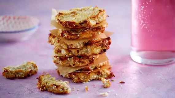 Coconut Banana Cookie na may Sesame, walang harina at asukal, hakbang-hakbang na recipe na may mga larawan