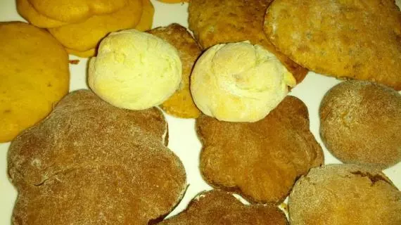 Mailkatu cookieak limoiarekin, urratsez urrats errezeta argazkiarekin