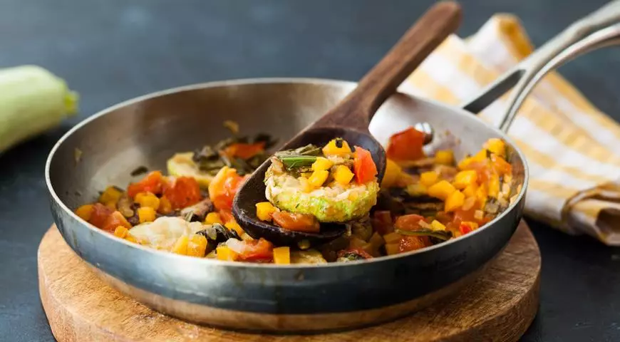 Zucchine con pomodori