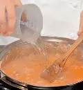 Stock Foto Cooking Recipe: Pilaw med reker, trinn nummer 2