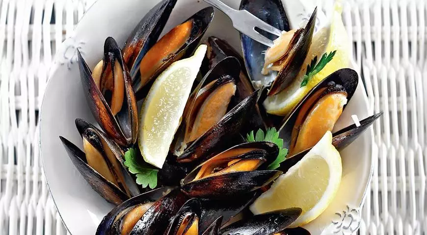 Mussel tare da farin giya, girke-girke mataki-mataki tare da hotuna