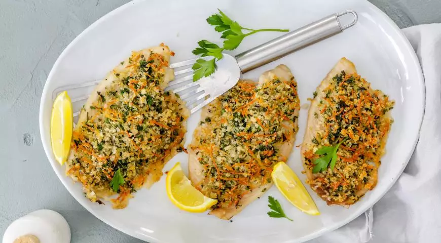 Tilapia onder 'n rooierige kors, stap-vir-stap resep met foto's