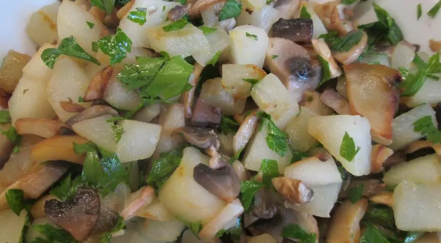 Preparare il ripieno di salmone