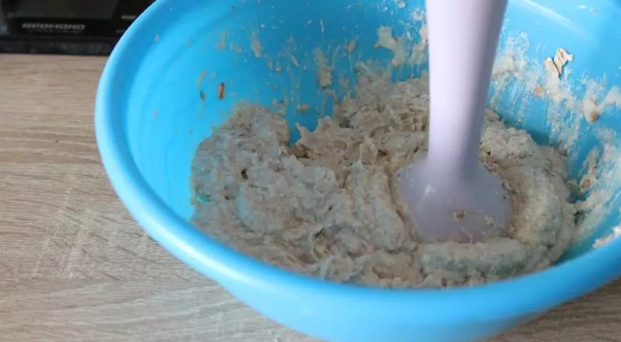 Dan yn 'e kwark-mingsel mei in banaan en in appel oatmeal foegje