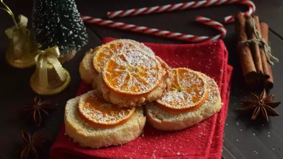 Galetes d'ametlla amb mandarines, recepta pas a pas amb fotos