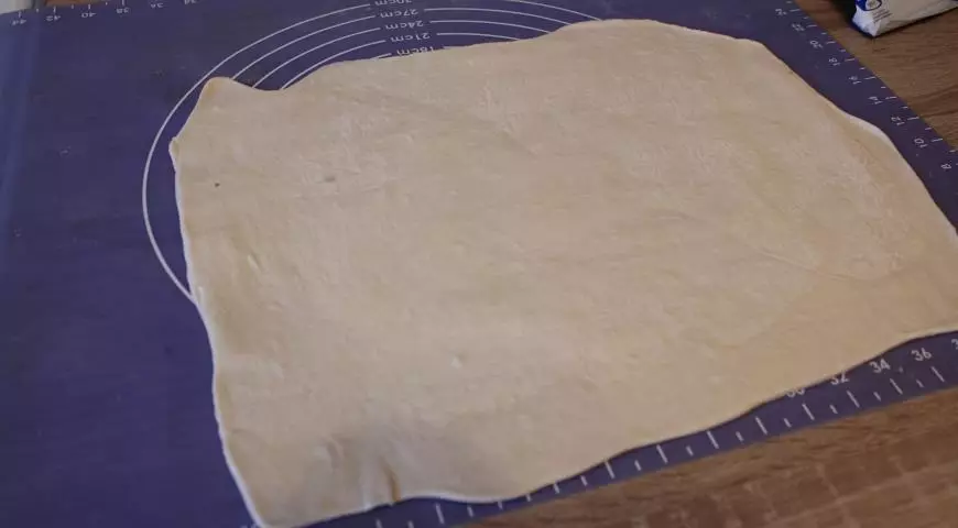 Roll over Puff Pastry