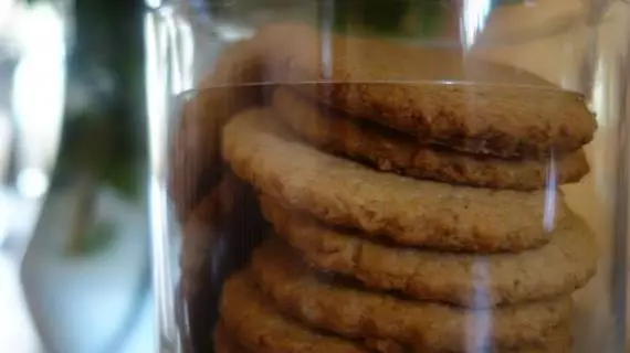 Galletas de avena con pasas, receta paso a paso con fotos.