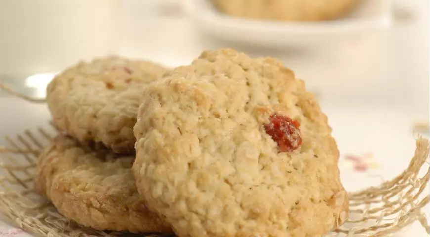 Iicookies ze-oatmeal nge-cranberries, iresiphi yenyathelo ngenyathelo ngeefoto