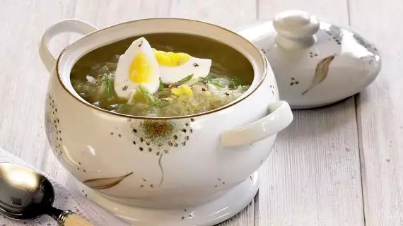 Sup pedas dengan resep kubis, langkah demi langkah dengan foto