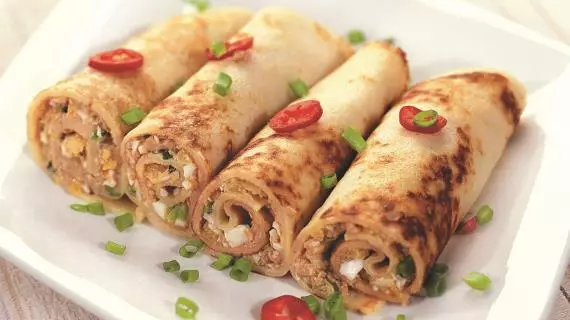 Pancakes bi kovara cod, bi wêneyan re recipe-gav-gav