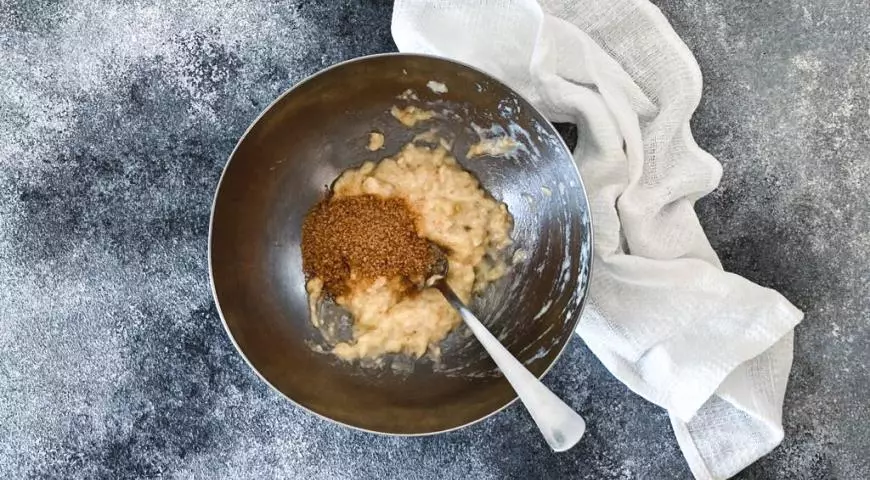 Stockfoto Koken recept: glutenvrije kokosnoot bloem panks, stap №4