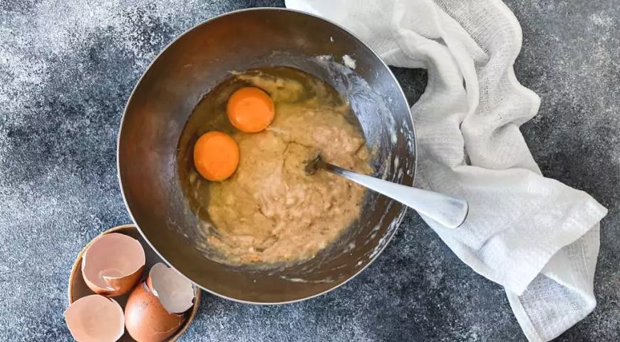 Voorraad Foto kook Resep: glutenvrye panhousels van klappermeel, stap nommer 6