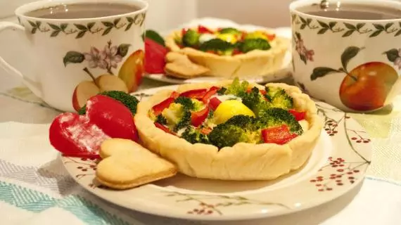 Canestri con verdure e uova di quaglia, ricetta passo-passo con le foto