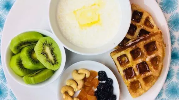 Waffles oatmeal muri electrovapulnice, intambwe yintambwe ya resep hamwe namafoto