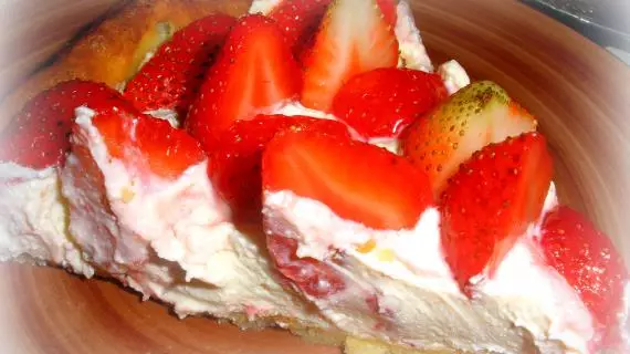 Pastel de cuajada con fresas, receta paso a paso con fotos