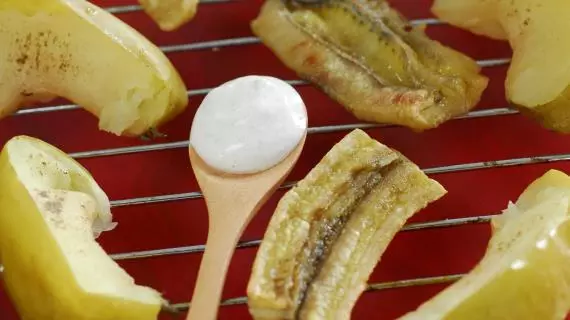 Äpfel und Bananen auf dem Grill, Schritt-für-Schritt-Rezept mit Fotos