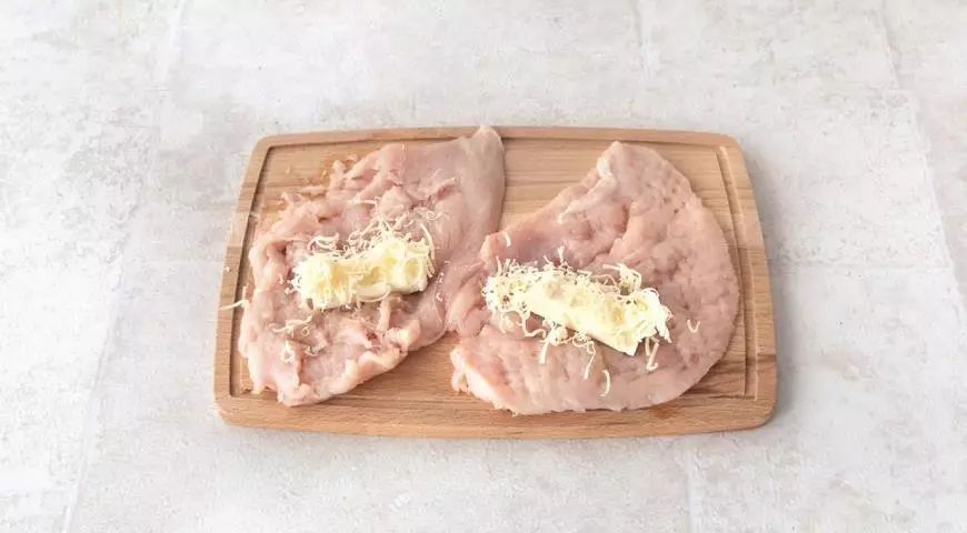 หุ้น Foto สูตรการทำอาหาร: มีดในเคียฟจากเนื้อไก่ขั้นตอนที่ 2