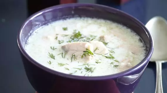 Kremsuppe med Antonovka og laks, trinnvis oppskrift med bilde