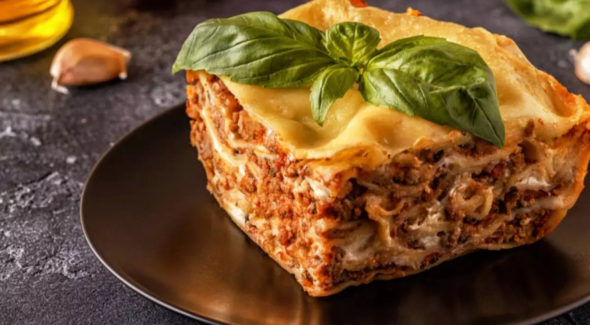 پنج ظروف با سرپرست سرگیجه: Dumplings، Ramen، Lasagna، Befstrogen، پنیر کیک 16298_6