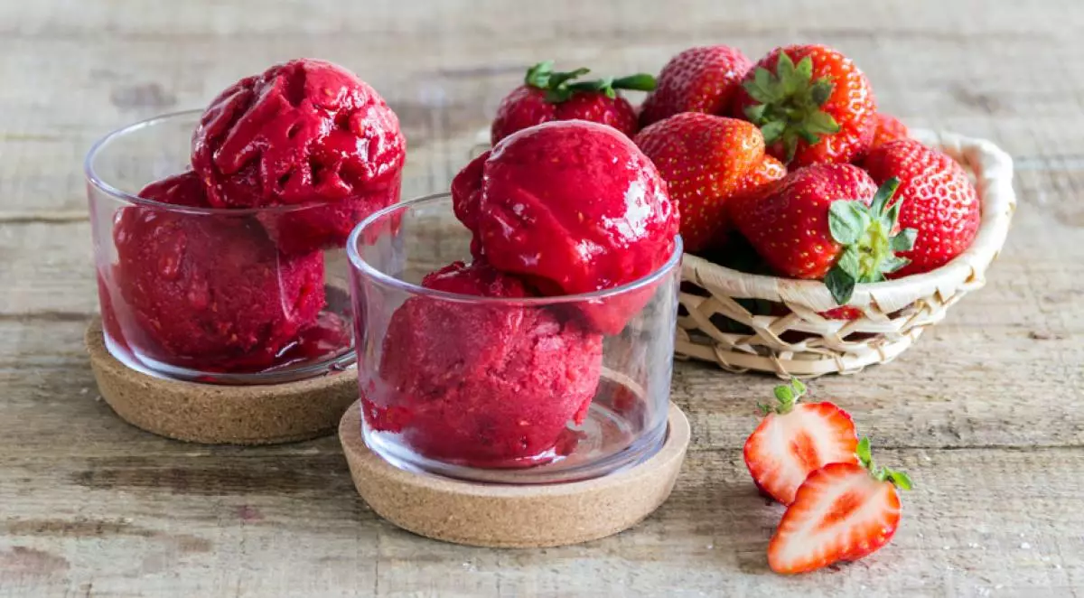 Strawberry Sherbet, nhanho-ne-nhanho recipe nemifananidzo