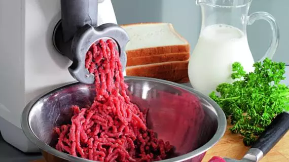 Pangunahing karne minced meat recipe, step-by-step recipe na may mga larawan