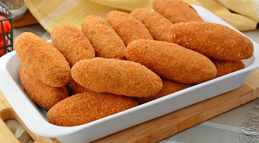 Ma cutlet owotchera amaphika mu uvuni