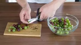 Jam de grosella amb fruits secs, Beat Berries