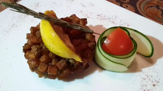 Cutlets Pogueca Stariamskaya, oideas céim-ar-chéim le grianghraif