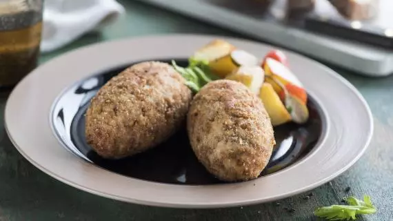 Real Foutballs, girke-girke mataki-mataki tare da hotuna