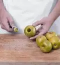 Foto de la preparación de la receta: compota de todas las manzanas, paso número 1