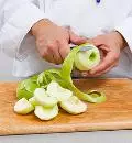 Stock Foto Cooking recipe: apple compote in a slow cooker, step number 2