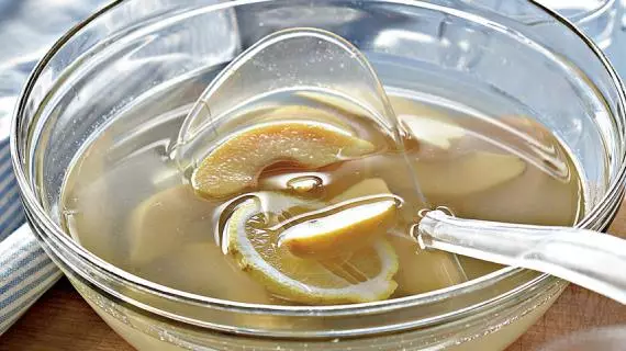 Kompotera från Quince med citron, steg-för-steg recept med foton