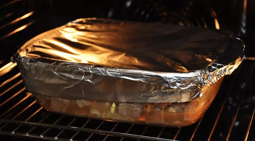 Forms tightly close the foil and ship in the oven