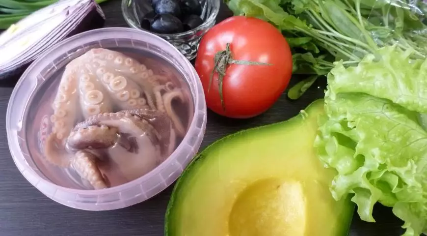 Stock Foto Kuhanje recept: Rastlinska solata z Octopus, Številka koraka 1