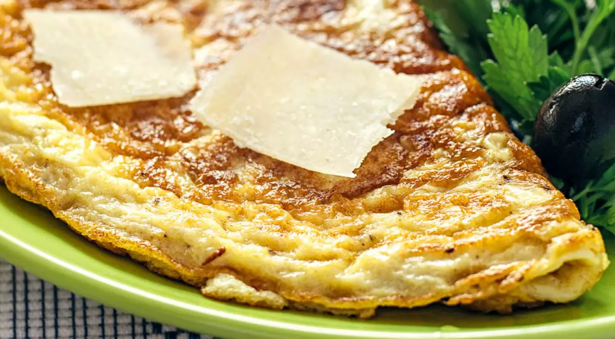 omelet الجبن الكلاسيكي